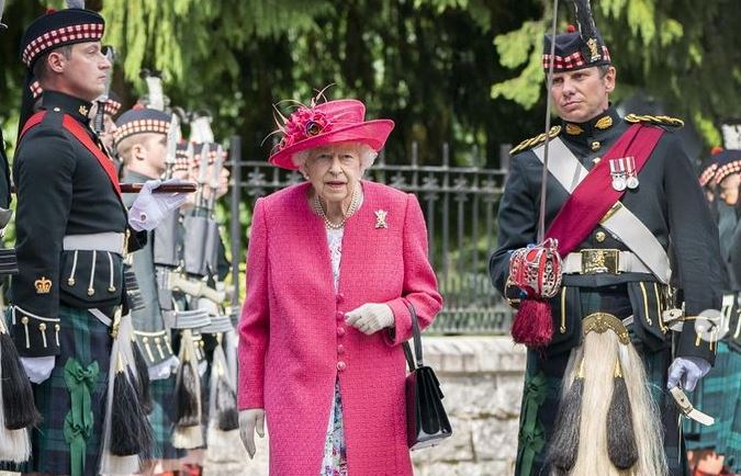 95-летняя королева Великобритании провела ночь в больнице | Womfire