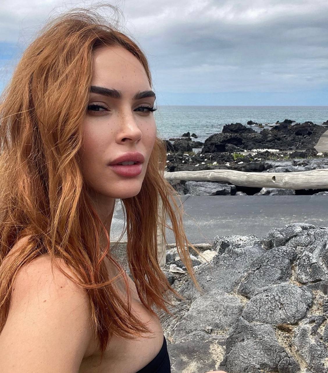 Меган Фокс показала свои роскошные формы | Womfire